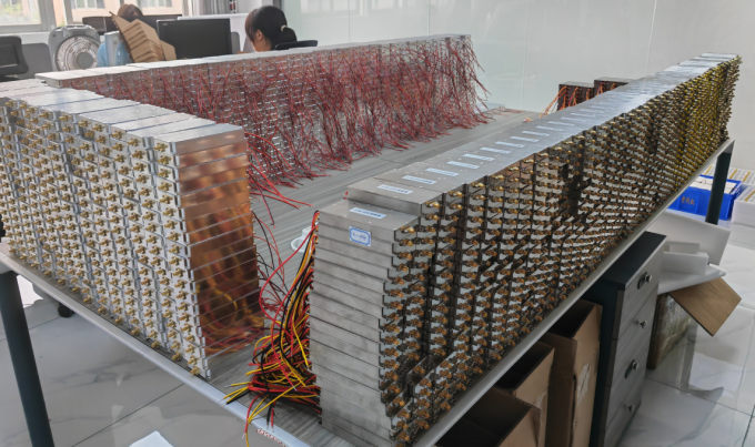 Ultra Thick PP Resin Manpack RF Jammer 1500 Meter Anti Drone Signal Jammer